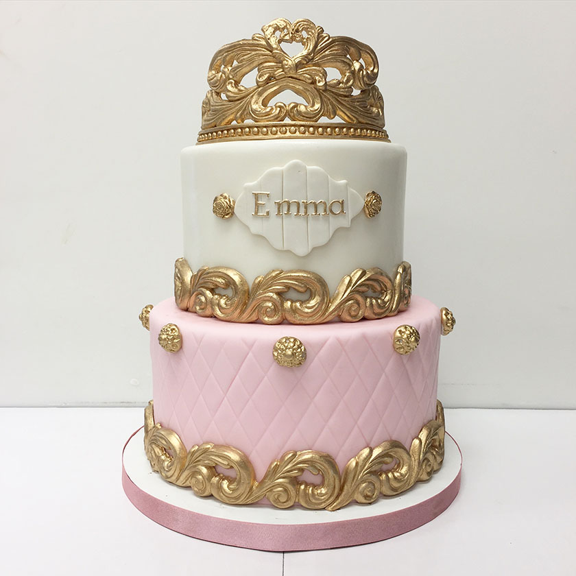 gold-crown-cake
